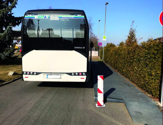 GFK-Bauteile für Haltestellen